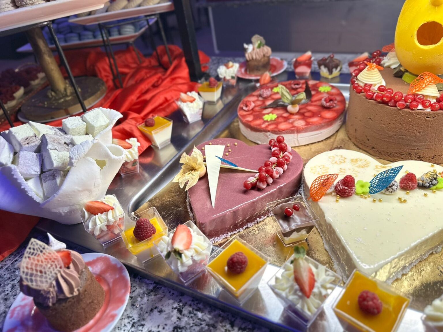 Festive evening entertainment in Agadir all-inclusive clubs: music ...